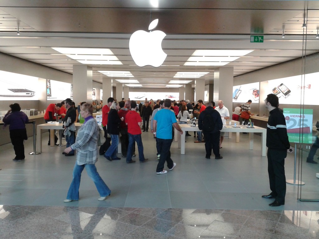 Apple Store Marbella opened - Costa del Sol News
